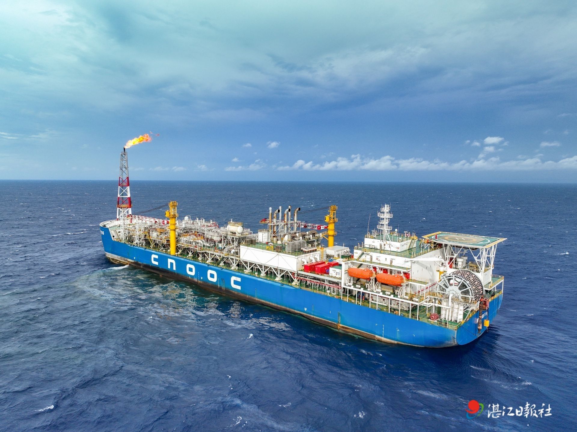 报小拍|湛江日报记者走进文昌油田群 探秘："海洋石油116"FPSO_湛江云媒（湛江新闻网）